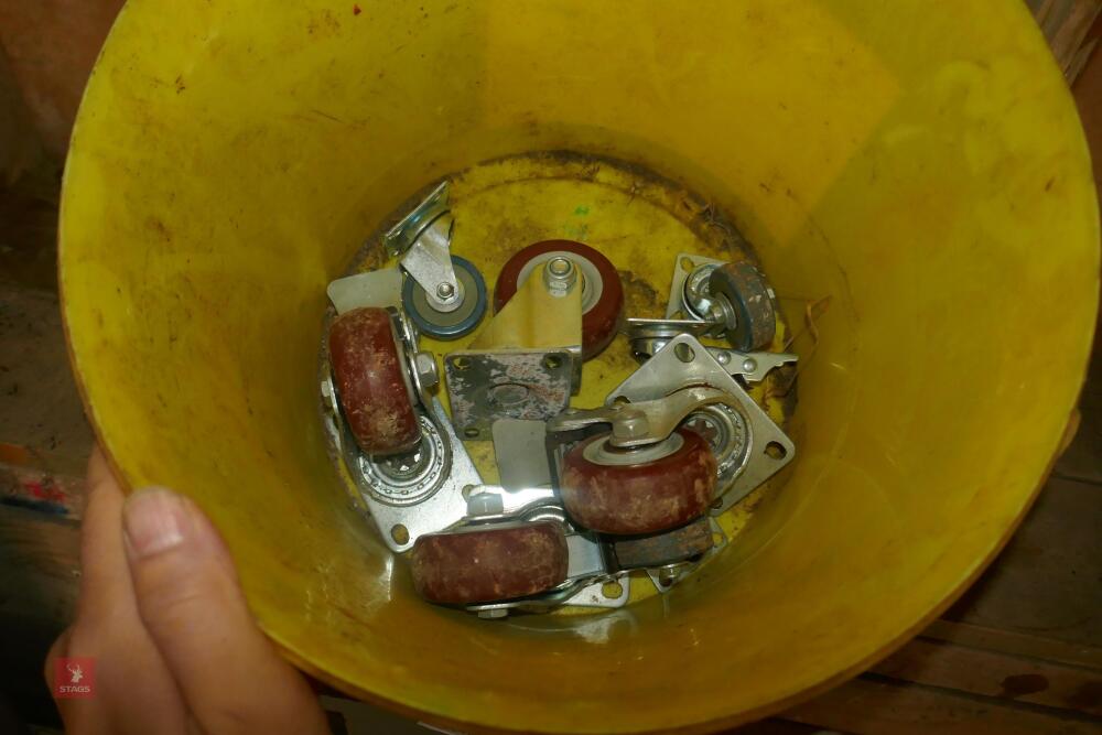 BUCKET OF 8 CASTOR WHEELS