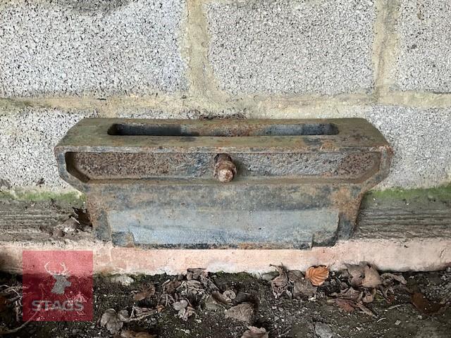 MASSEY FERGUSON T-BAR PICK UP HITCH