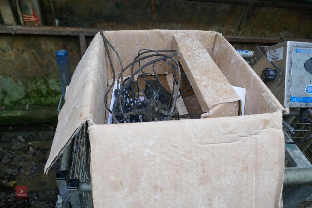 IAE MOBILE LAMB WEIGH CRATE