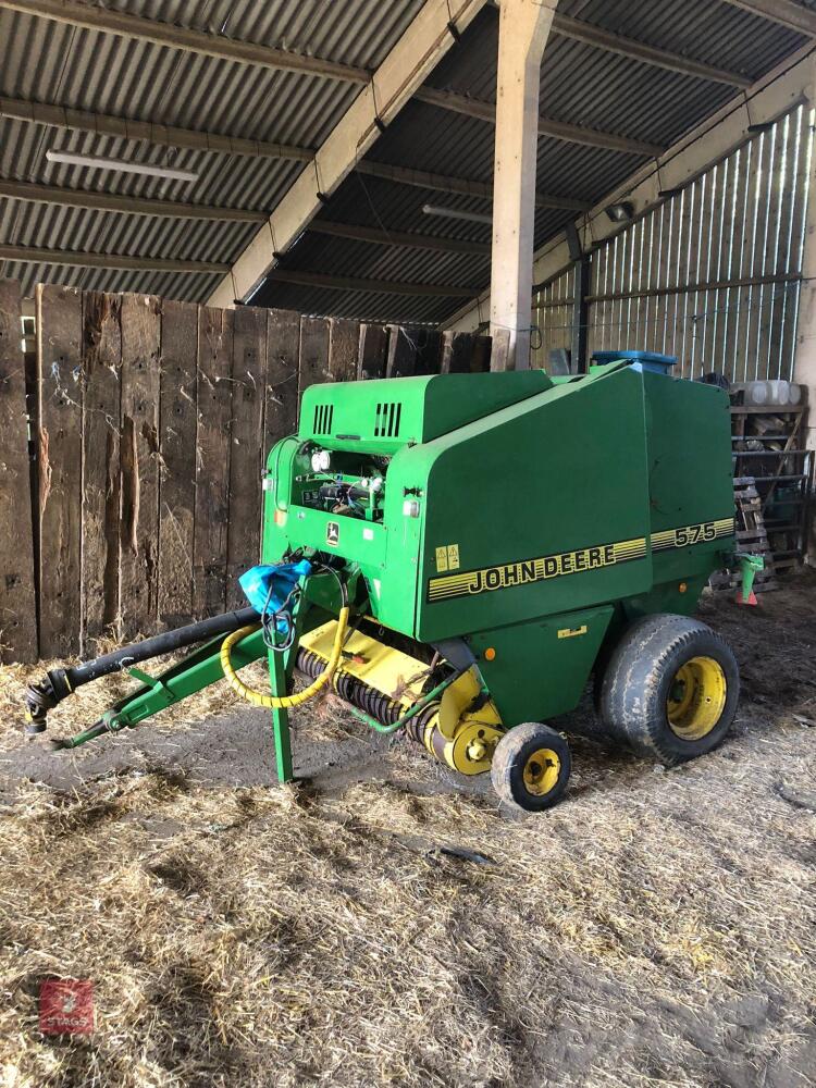 JOHN DEERE 575 ROUND BALER